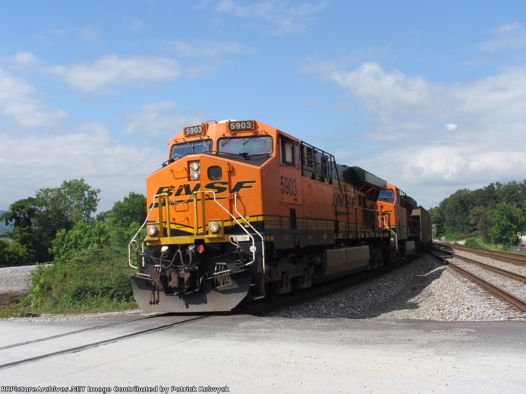 BNSF 5903